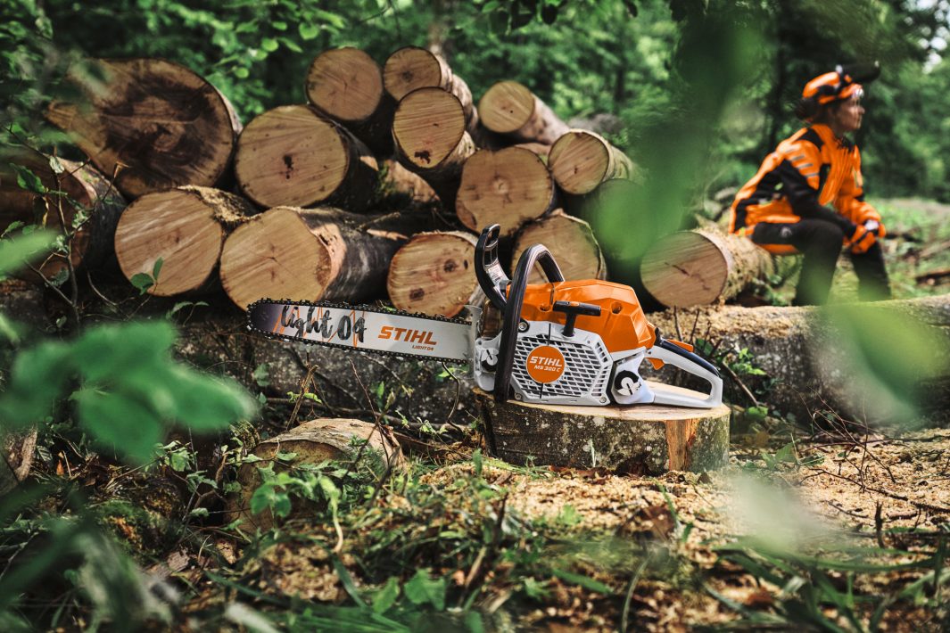 STIHL MS 300 C-M: Leichte Profi-Motorsäge